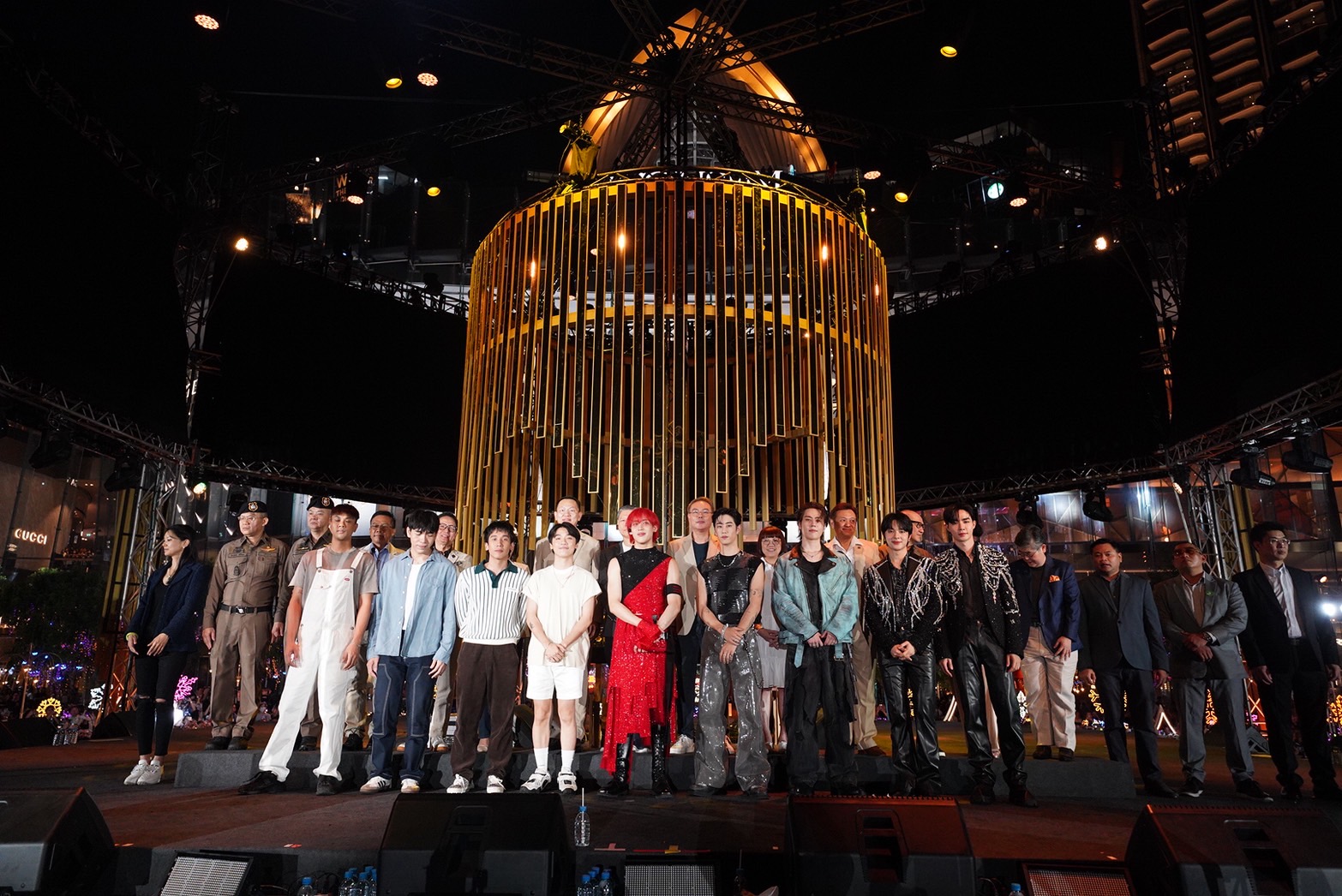 ยิ่งใหญ่สะกดโลก! “Amazing Thailand Countdown 2024 at ICONSIAM” ตระการตา ...